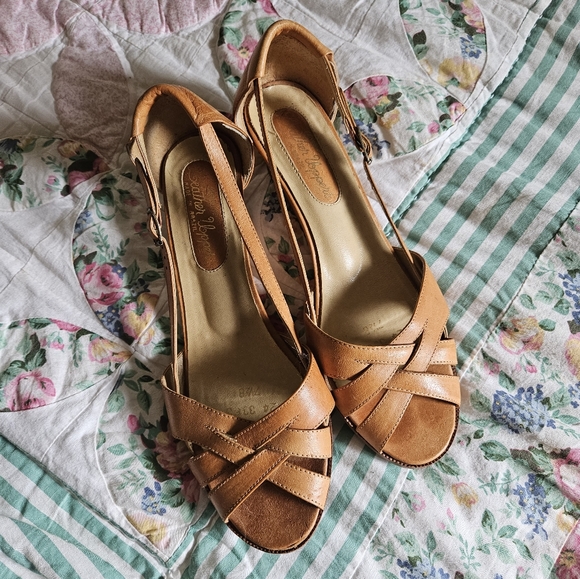 Vintage | Shoes | 98s Leather Sandals 75b | Poshmark
